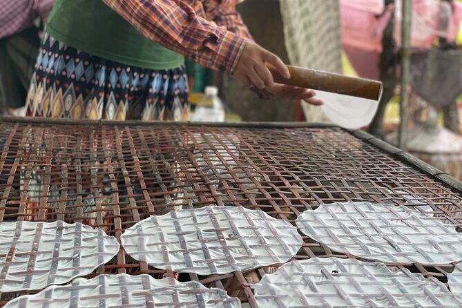 Full day tour by bicycle & tuk tuk,bamboo train,bat cave,villages - FAQ