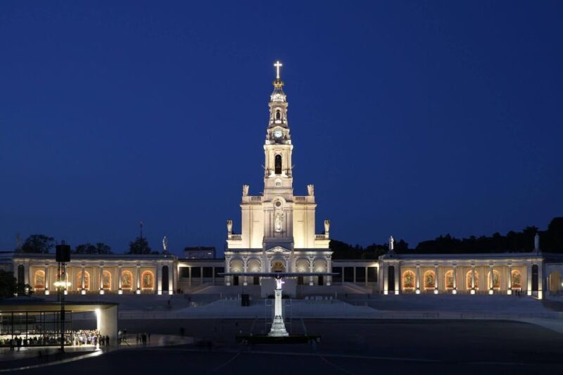 Full Day Tour Fatima, Nazare and Obidos - Detailed Breakdown of the Itinerary