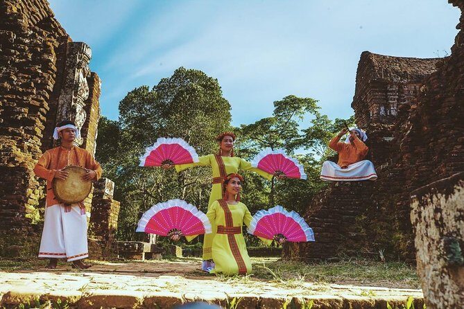 Full-Day Tour Hoi An & Cham Culture in My Son Sanctuary from Da Nang - Lunch and Transition to Hoi An
