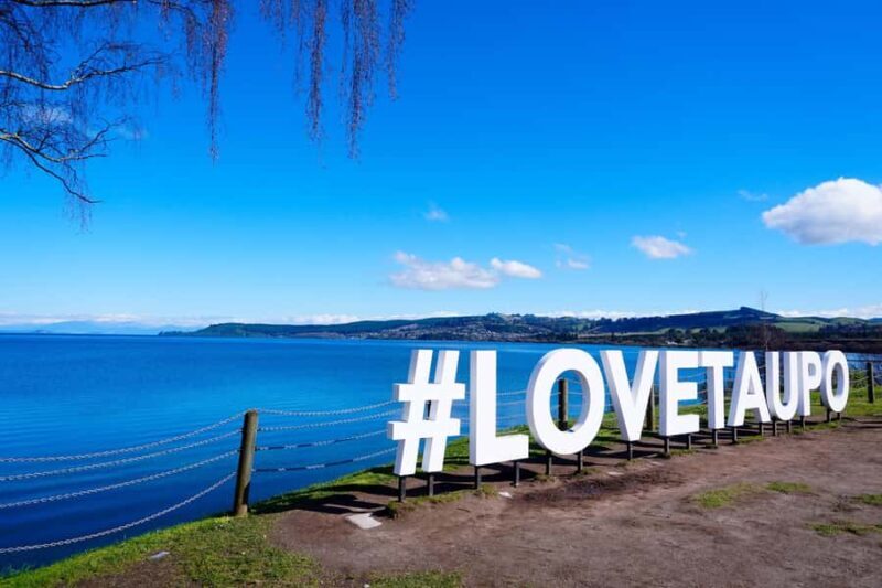 Full-Day Tour: Huka Falls, Hot Springs & Hobbiton Movie Set - An In-Depth Look at the Tour