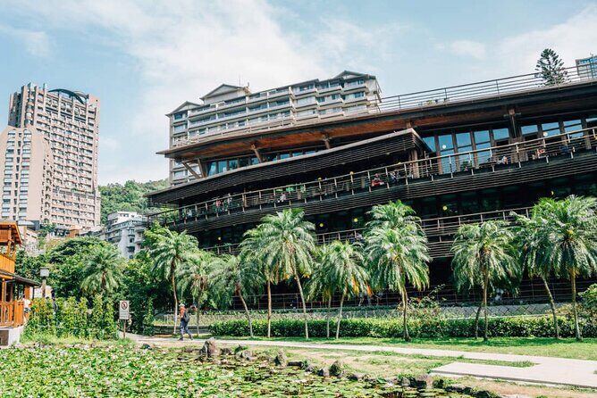 Full Day Tour in National Palace Museum, Beitou and Dadaocheng - Relaxing and Therapeutic Hot Springs at Beitou