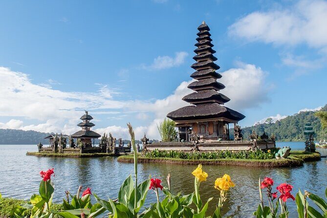 Full Day Tour of Tanah Lot Temple and Twin Lake Bali Tours - What Travelers Can Expect
