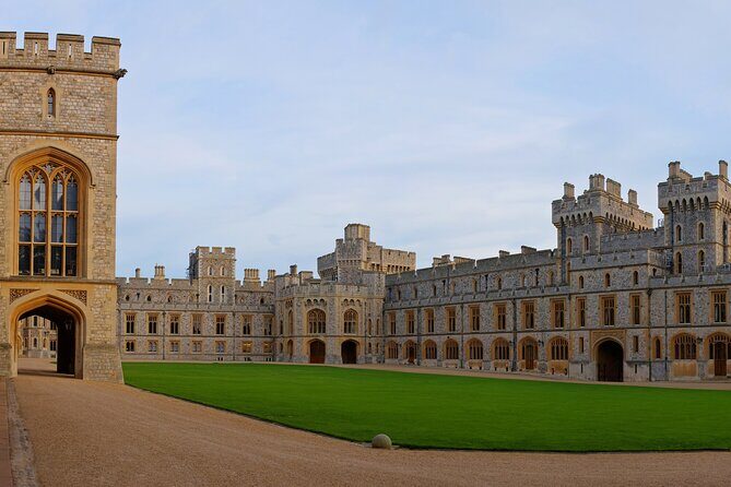 Full Day Tour Stonehenge and Windsor - Key Points