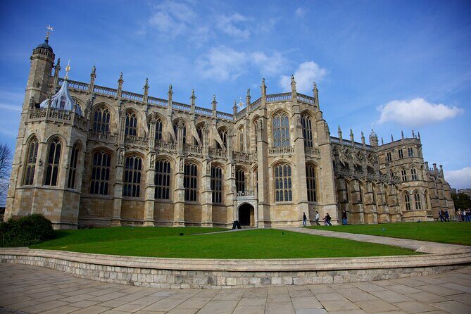 Full Day Tour Stonehenge and Windsor - FAQ