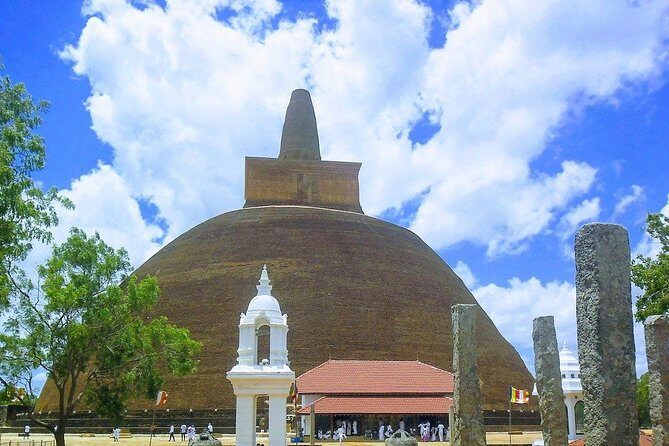 Full Day Tour to Anuradhapura from Negombo - Key Points