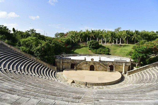 Full Day Tour to Catalina Island and Altos de Chavón - FAQs