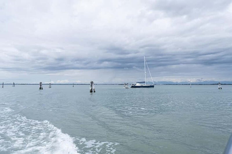 Full-day tour to Murano & Burano with Scenic Return Ride - Key Points