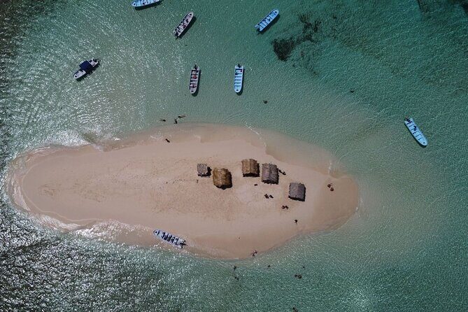 Full-Day Tour to Punta Rucia and Cayo Arena with Snorkeling - Key Points