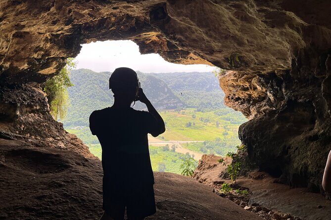 Full Day Tour Window Cave and Hiking on the Beach - Authentic Insights from Other Travelers
