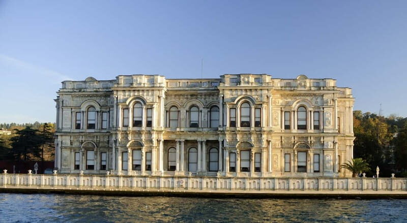 Full-Day Tour with 2 Continents in 1 Day - Summing Up: Who Will Love This Tour?