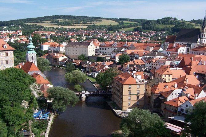 Full-Day Trip to eský Krumlov from Prague - Discovering Cesky Krumlov: A Fairy Tale Town