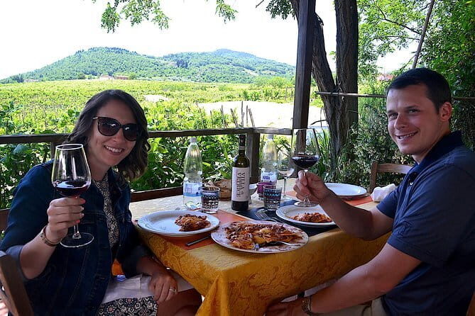 Full-Day Tuscany Castles Tour with Wine Tasting from Florence - The Itinerary in Detail: What to Expect