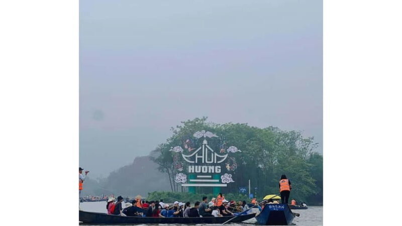 Full Day Visit Perfume Pagoda and Yen Stream From Hanoi - Key Points