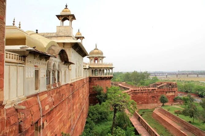 Full Duration 6 Hours Private Taj Mahal Tour By Train From Delhi - Authenticity & Experience: What You Gain