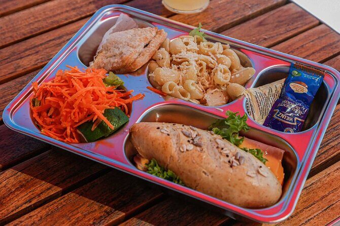 Full Experience Isla Mujeres: Food aboard + Premium drinks + Snorkel + Free time - What Makes the Food & Drinks Special?