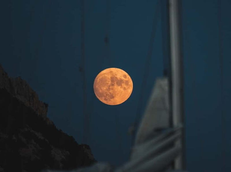 Full Moon Magic  2h Night Sailing in Sotogrande - Key Points