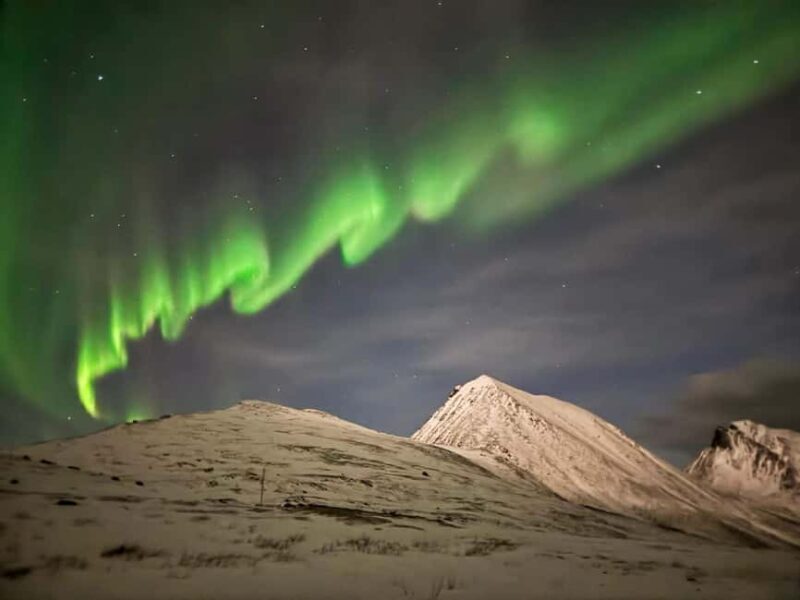 Full Night Magic of the Northern Lights in Tromso - A Closer Look at the Experience