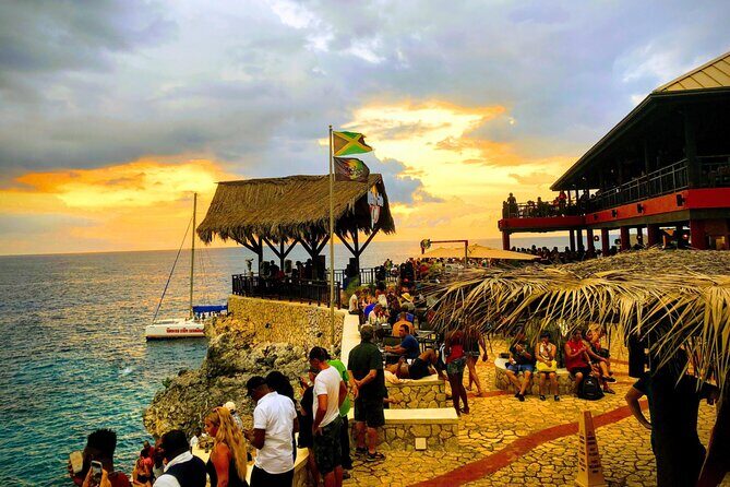 Full-Day at Margaritaville 7Mile Beach & Rick's Cafe in Negril - FAQ