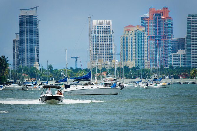Fully Private Speed Boat Tours, VIP-style Miami Speedboat Tour of Star Island! - A Deep Dive into the Miami Speedboat Experience