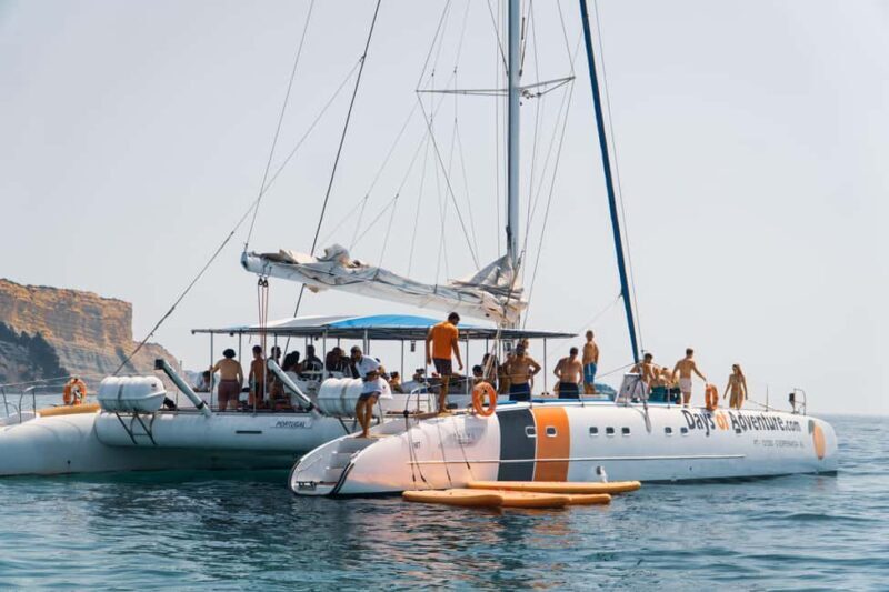 FUN & CHILL  GOLDEN COAST SAILING TOUR - A Relaxed Day on the Water: The FUN & CHILL GOLDEN COAST SAILING TOUR