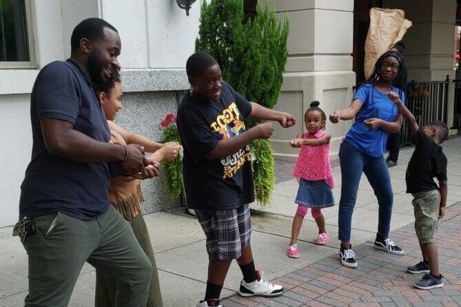 Fun City Scavenger Hunt in Shreveport by Wacky Walks - Introduction: A Unique Way to Explore Shreveport