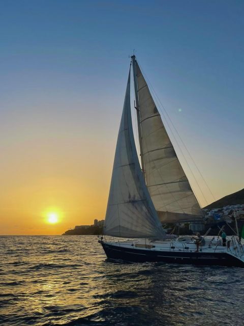 Funchal: Private Sailing Sunrise, Sunset & Moonlight Cruises - Moonlit Magic