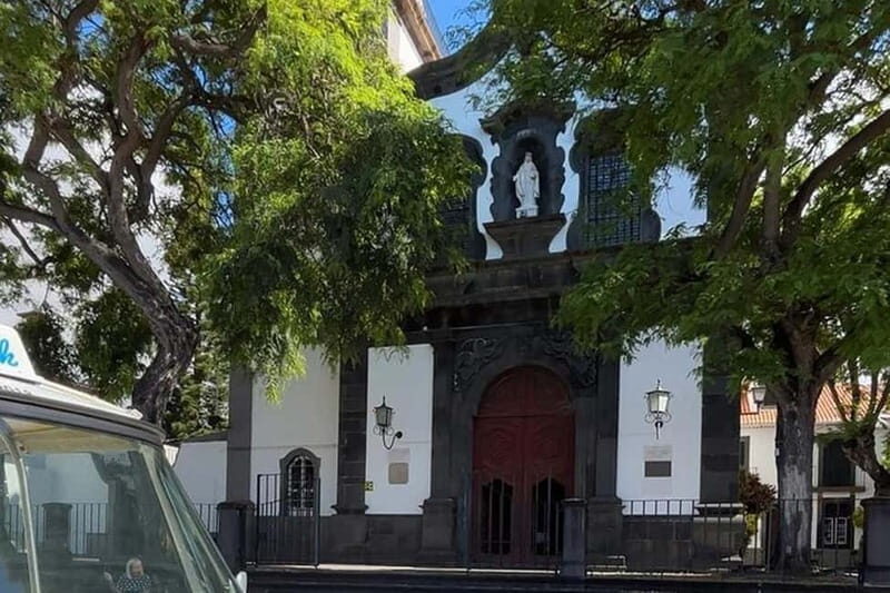 Funchal: Quick & Fun 30-Minute Tuk Tuk Tour with Local Guide - Key Points