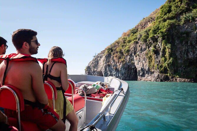 Funchal: Speedboat tour- SEE THE ISLAND AND LIFE AT SEA - Key Points