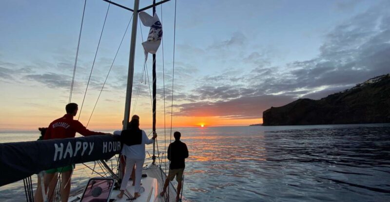Funchal: Sunrise Private Sailing Trip with Breakfast - Funchal: Sunrise Private Sailing Trip with Breakfast