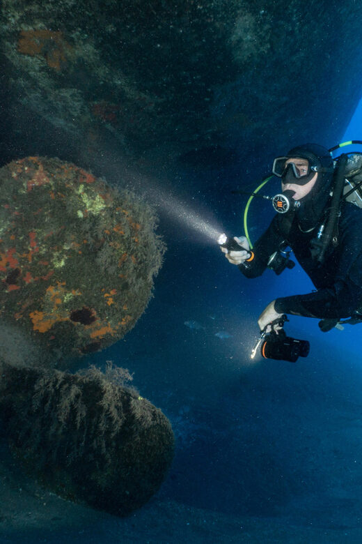 Funchal: Wreck dive F488 Frigate - certified divers - Who Will Love This Dive?