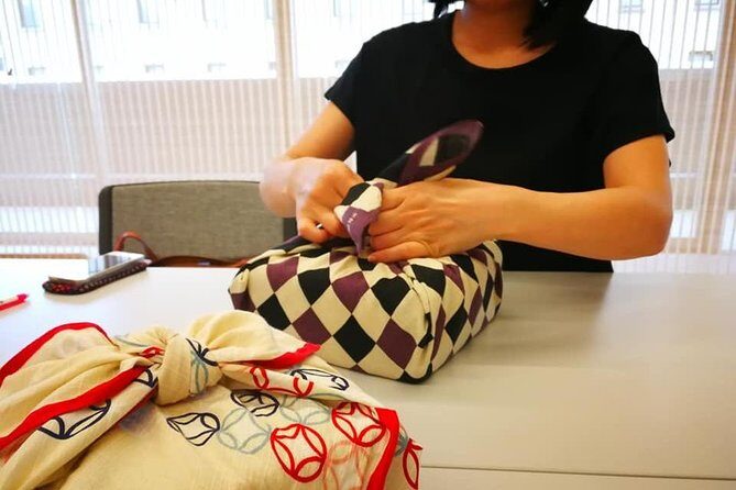 Furoshiki experience - Exploring Furoshiki: An Authentic Japanese Wrapping Experience
