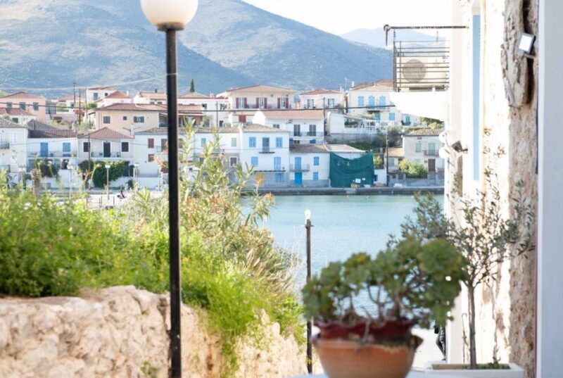 Galaxidi: 2h Tour around The Traditional Maritime Village - Authenticity and Local Flavor