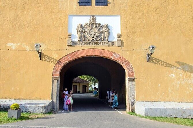 Galle Fort Tour - The Gem and Moonstone Experience