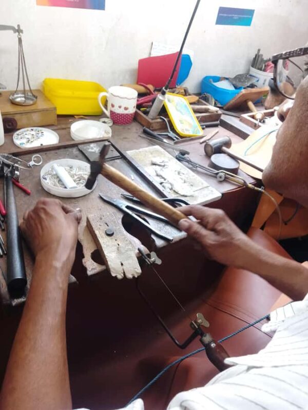 Galle: Jewelry Workshop - Craft Silver Ring with Gemstone - Who will love this experience?