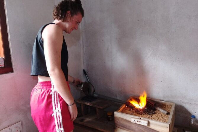 Galle: Traditional Jewelry Making Workshop with snacks - The Itinerary: What Can You Expect?