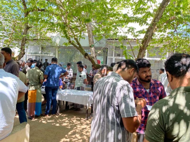 Galle: Traditional Open-Air Gem Market Guided Tour - Key Points