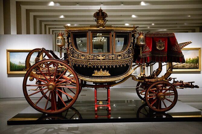 Gallery of the Royal Collections with option to visit the Royal Palace - Practical Details and Tips