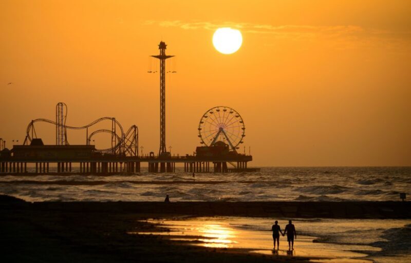 Galveston: Historic Pleasure Pier All-Day Pass - What the Day Looks Like