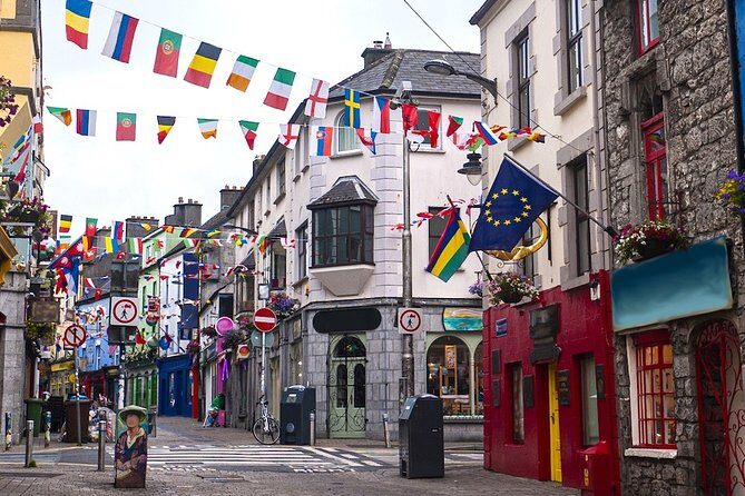 Galway's City Centre: A Self-Guided Audio Tour - Lynch’s Castle on Shop Street