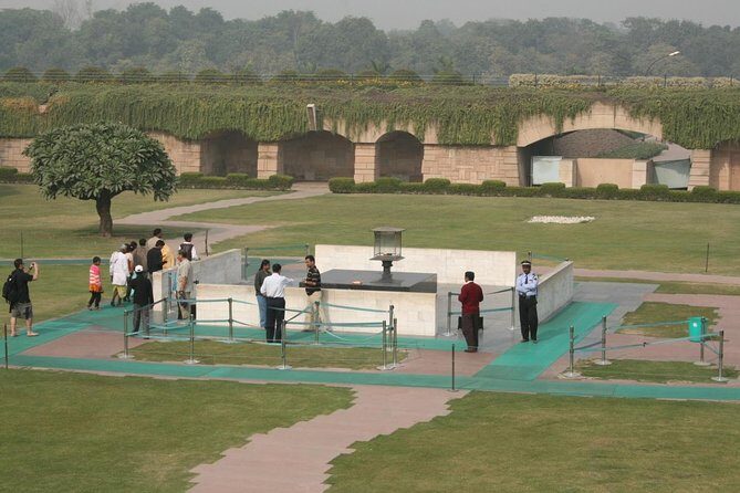 Gandhi's Journey in New Delhi with Lunch - The Significance of Raj Ghat and the Memorial Park