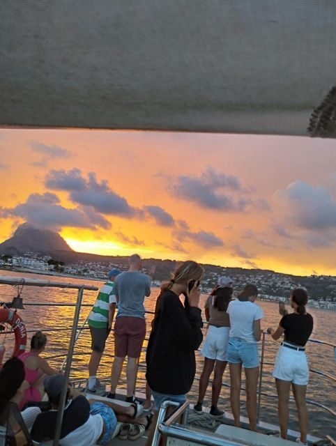 Gandia: Sunset at sea from Gandia - FAQs