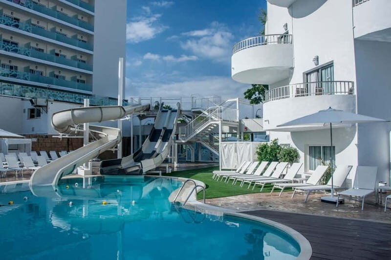 Gandía: Villa Luz Design & Art Hotel Day Pass - The Sum Up