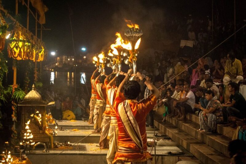 Ganga Ghat Arti with Roof Café Close to Ganges - Key Points