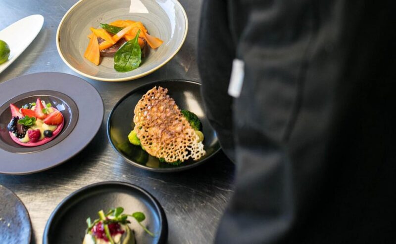 Gastronomic 6-course fine-dining dinner on Luxury London Bus - FAQ