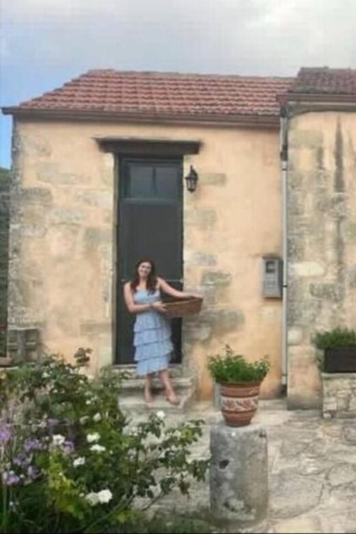 Gastronomy tour and wine tasting in traditional villages. - Why This Tour Works Well