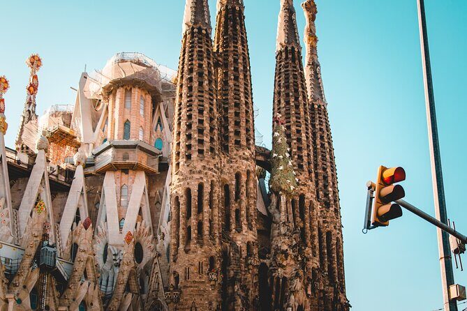 Gaudi and La Sagrada Familia Exterior Self-Guided Audio Tour - The Tour Itinerary and What You’ll Experience
