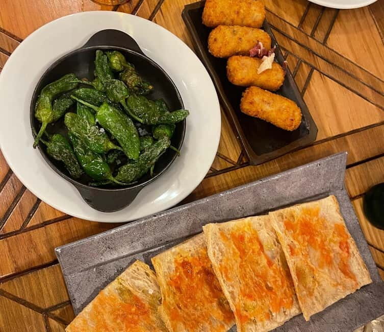 Gaudís Barcelona: Architecture & Tasty Tap with Drink - FAQ