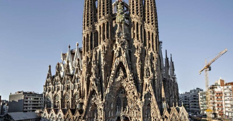 Gaudi's Masterpieces Private Tour in Barcelona - An In-Depth Look at the Gaudí Masterpieces Tour