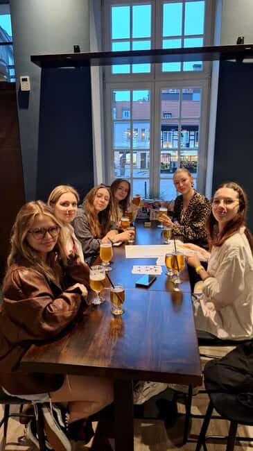 Gdansk 2025: Pub Crawl with Local Guide and Welcome Shots - Key Points