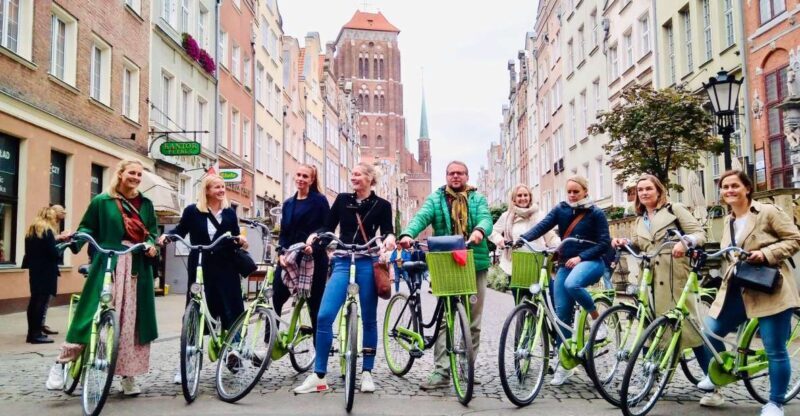 Gdansk: Basic Bike Tour - The Guide: Your Key to a Meaningful Experience